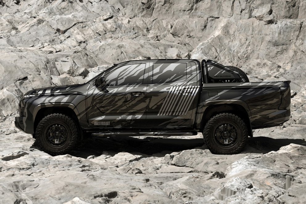 Mitsubishi XRT Concept Unveiled