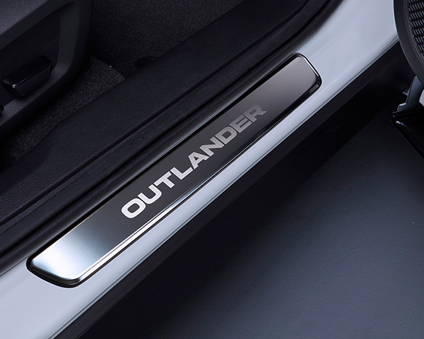 2022 Mitsubishi Outlander (page 2) - Mitsubishi