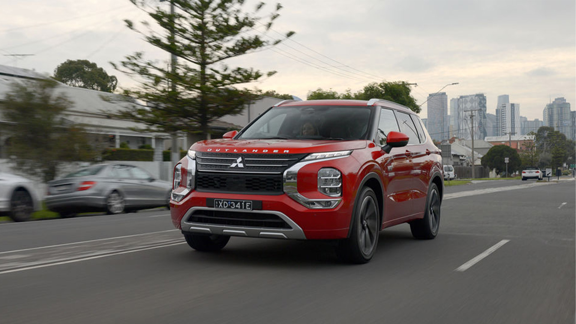 Plug-in Hybrid EV Technology | Mitsubishi Motors Australia Ltd